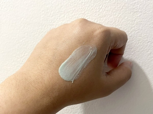 Review: LABORÉ Acne & Oil Correct Physical Sunscreen, Benarkah Bisa ...